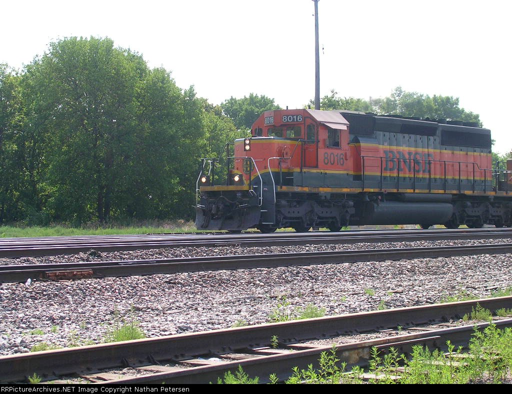 BNSF 8016